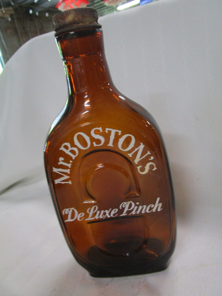Vintage Mr. Boston's DeLuxe Pinch Brown Glass Liquor Bottle EMPTY with ...